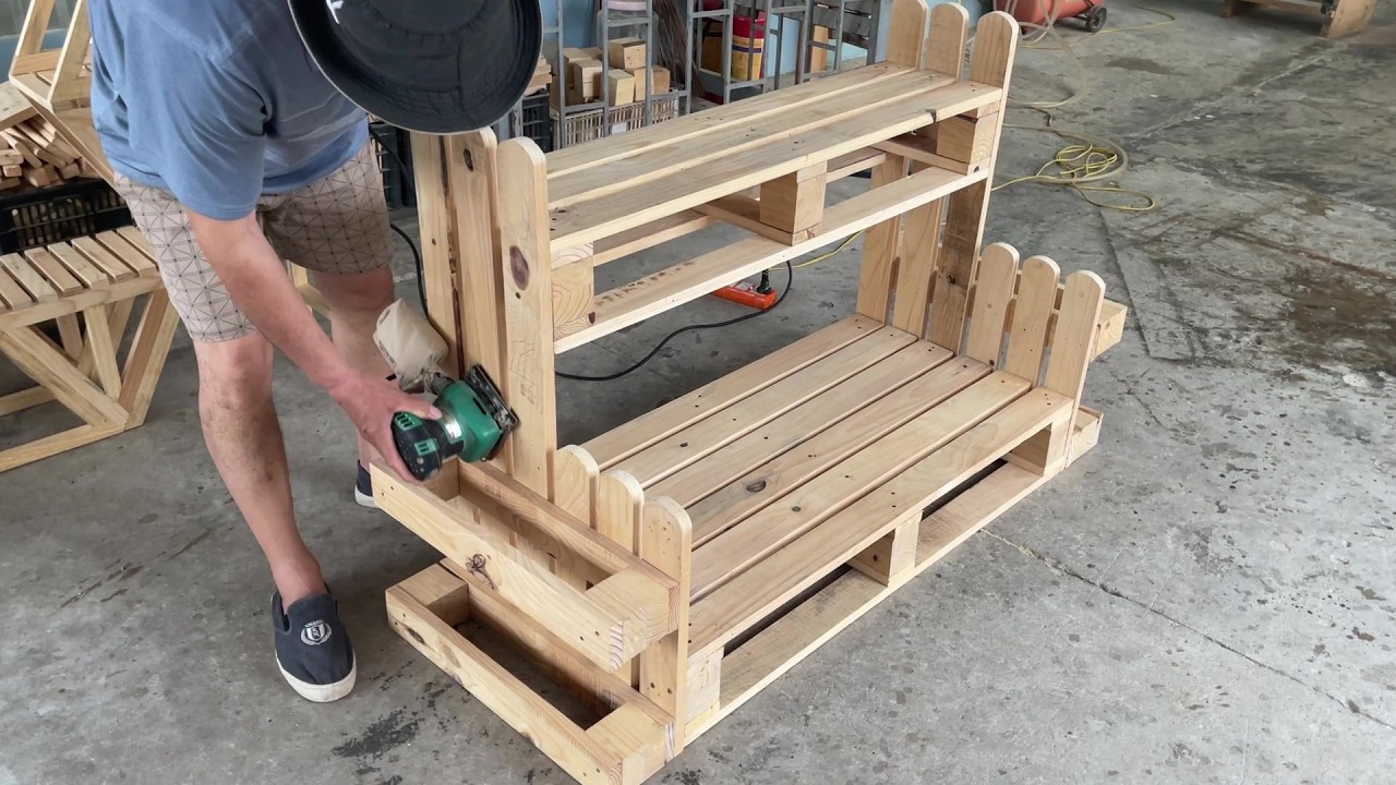 Creative Wood Pallet Garden Ideas - Creative DIY Garden Plant Shelf Ideas Using Wooden Pallets
