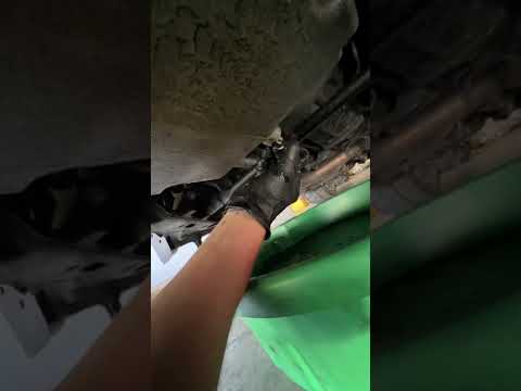 This is your sign to do an oil change 🏎💨 #howto #learn #oilchange