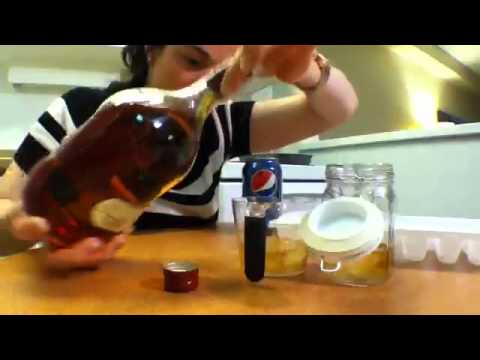 Crazy french chick shows how to make poutine