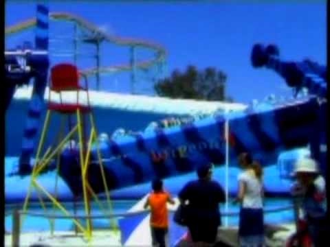 Dikepak-kepakkan Tangannya – Eric Gunawan in Blue