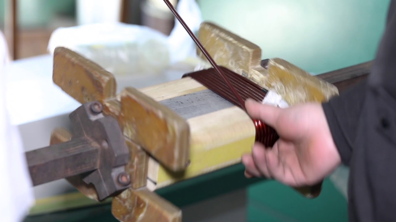 Three Phase Automatic Voltage Stabilizer Vertical Servo Controlled
