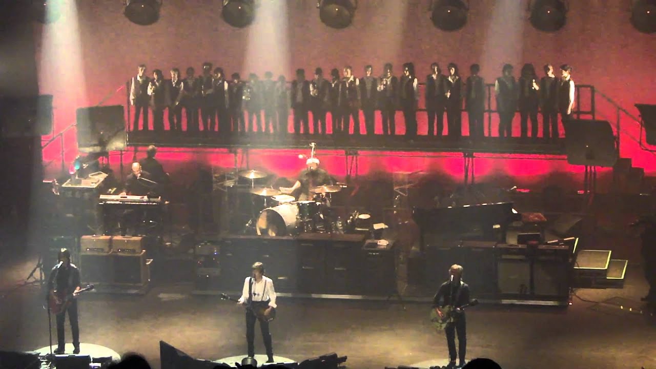 18 December 2010: Paul McCartney live at Hammersmith Apollo, London ...
