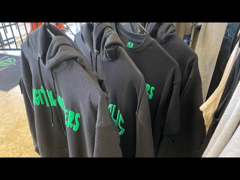 Where To Get WHOLESALE HOODIES For Your Clothing Brand **LIVE Unboxing + Review