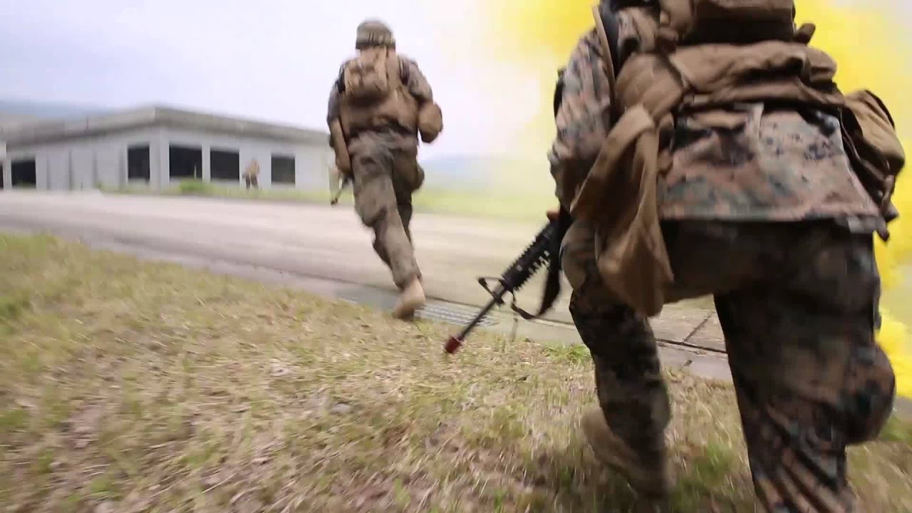 Marines conduct MOUT during Fuji Warrior