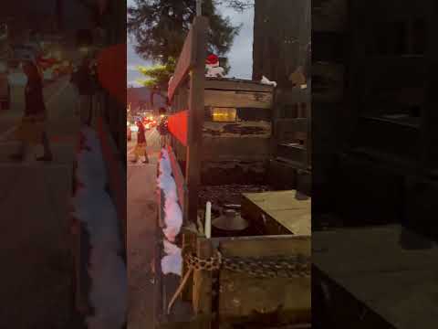 Santa Claus Lights Tree Christmas Caroling Carolers Felton Santa Cruz 11/30/24 #santaclaus #carolers