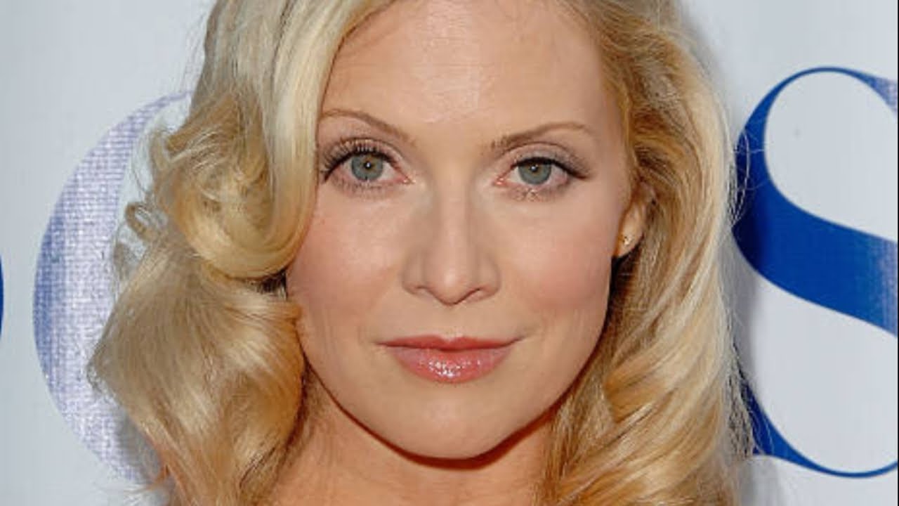 10 Sexy Photos of Emily Procter