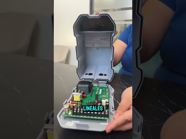 SYSCOM: SYS12000-127AFV2-YONUSA - Energizador ANTIPLANTAS de 10,000Volts-5JOULES/10,000 Mts ...