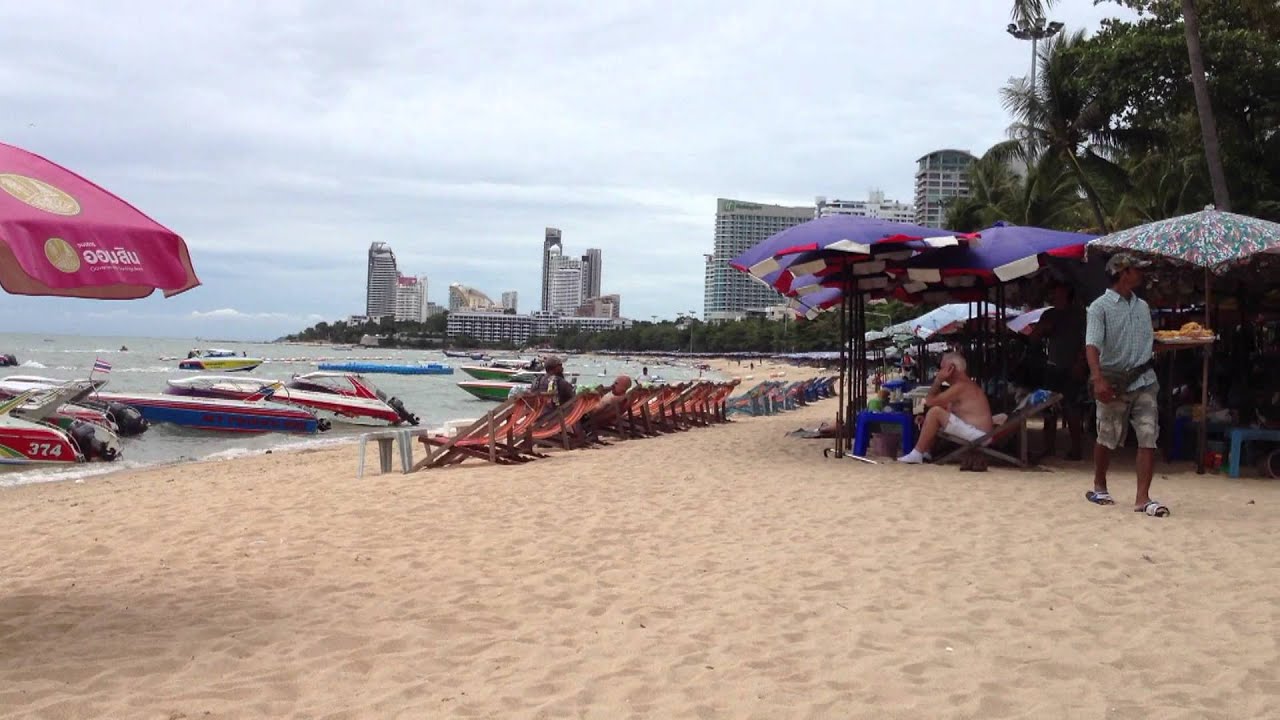 Ladyboy Sonya in Pattaya Beach 2012