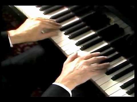 The “upper arm roll” and undulating wrist in piano playing | Henry Tan