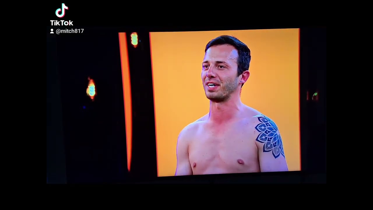 Naked Attraction Italia. Stagione 3. Episodio 9. #poesia