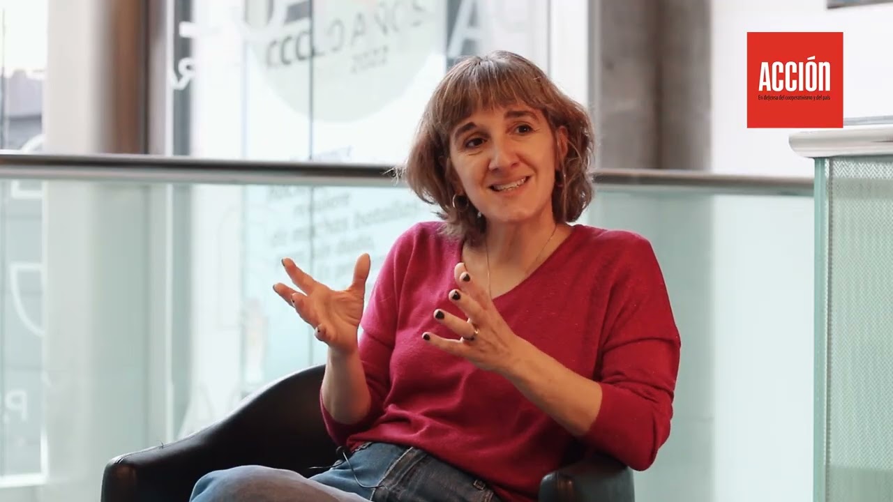 Mariana Luzzi. Dólar: el objeto del deseo argentino – Revista Acción