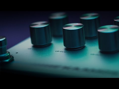 Darkglass Kaamos Distortion/Octaver - Effects for Bass | Reverb