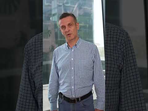 Jak uniknąć dodatkowych opłat za granicą? | Wypłaty gotówki w bankomacie
