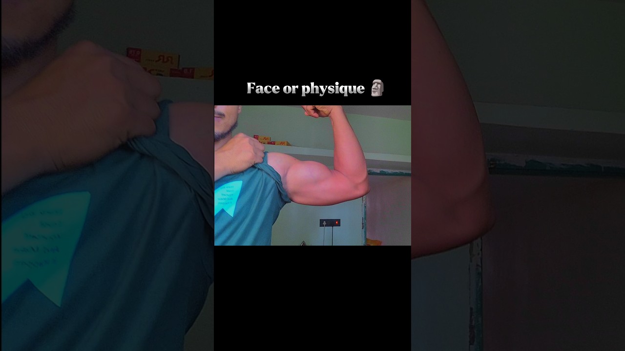 Day - (011/365) of uploading daily videos #gym #biceps #flexing