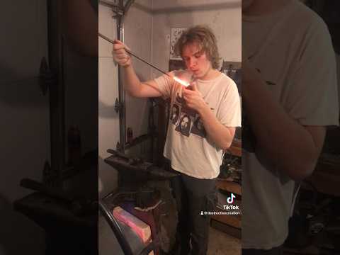 #blacksmith #shortvideos #foryou #blacksmithing #viral #shorts #feed #metalwork #forging #whitesmith