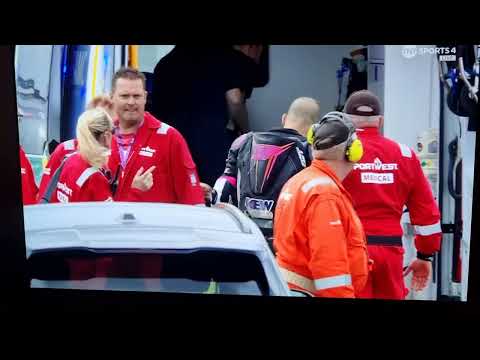 BSB SNETTERTON CRASH ON WARM UP LAP