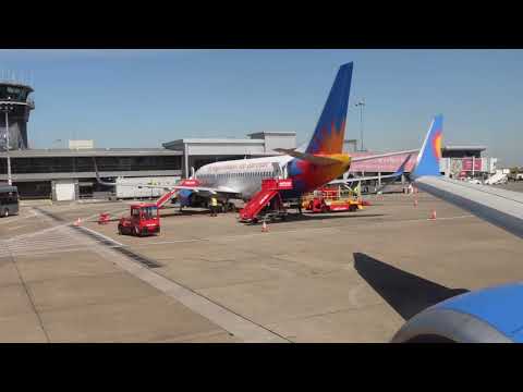 JET2,G-GDFO,B737-300 take off from Leeds Bradord to Amsterdam