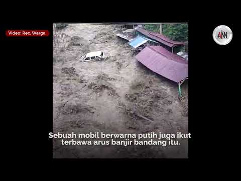 Mobil Terbawa Arus Banjir Bandang di Sibolangit