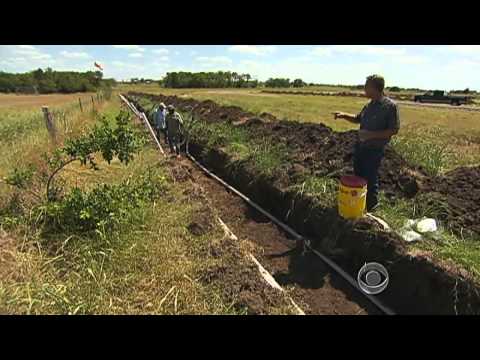 The CBS Evening News with Scott Pelley - Oil rush creates jobs boom in Texas