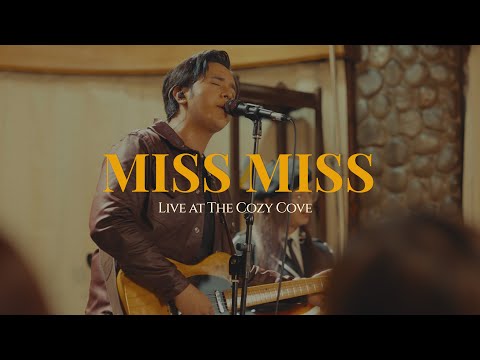 Miss Miss (Live at The Cozy Cove) - Rob Deniel