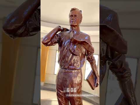 Visit with President George H.W. Bush while connecting at George Bush Intercontinental Airport (IAH)