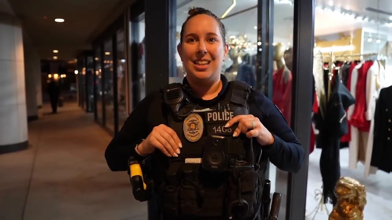 Unprofessional Female Cop gets educated! #firstamendmentauditor #amagansettpress