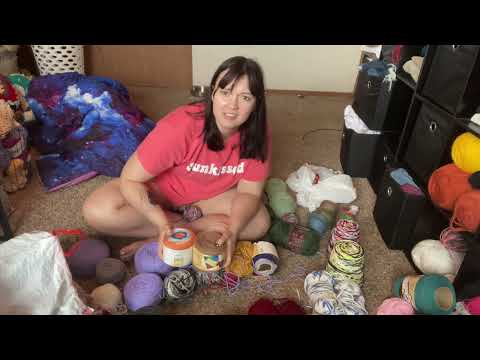 I bought someone's yarn stash off Facebook Marketplace | yarn haul