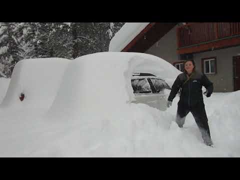 We are Frozen in Leavenworth, WA! MANY Feet of Snowfall, Most Snow in 26 Years