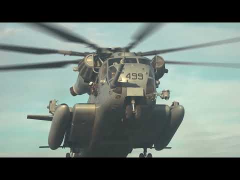 Marines HMH-466 CH-53E Super Stallion helicopters conduct QUART aboard the USS Harpers Ferry