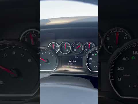 2022 #Silverado2500 towing ~9500 pound 5th wheel. #6.6gasser #6speed #6L90 #silverado