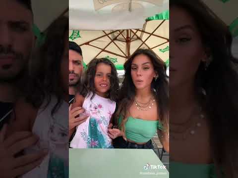 Ilary e lo shopping con Emily Pallini