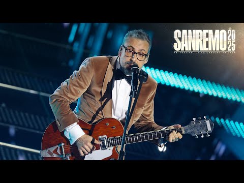 Sanremo 2025 - Brunori Sas canta "L'albero delle noci"