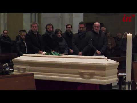 Folla in Cattedrale per l'ultimo saluto a Massimo Toschi - LuccaInDiretta