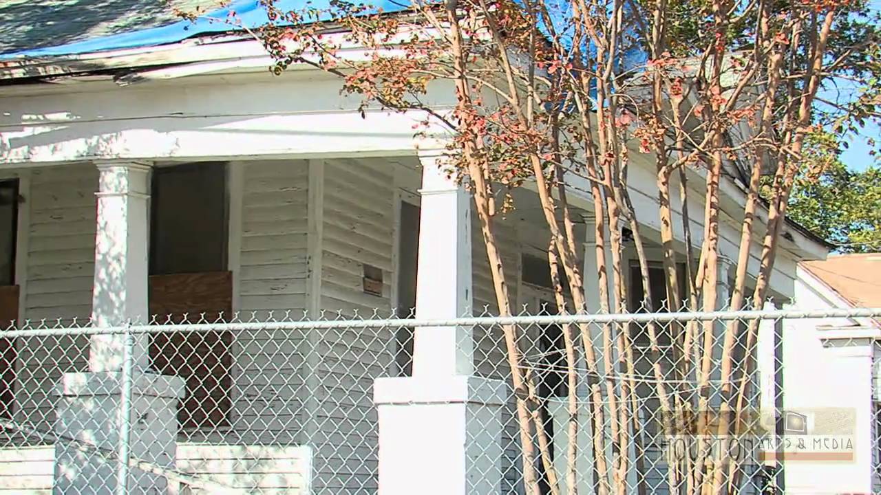 J Vance Lewis House
