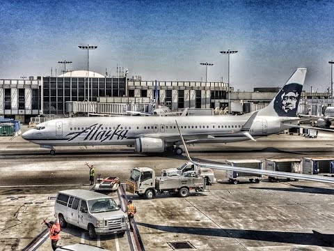 Alaska Airlines | Boeing 737-900 | LAX-SEA | First Class