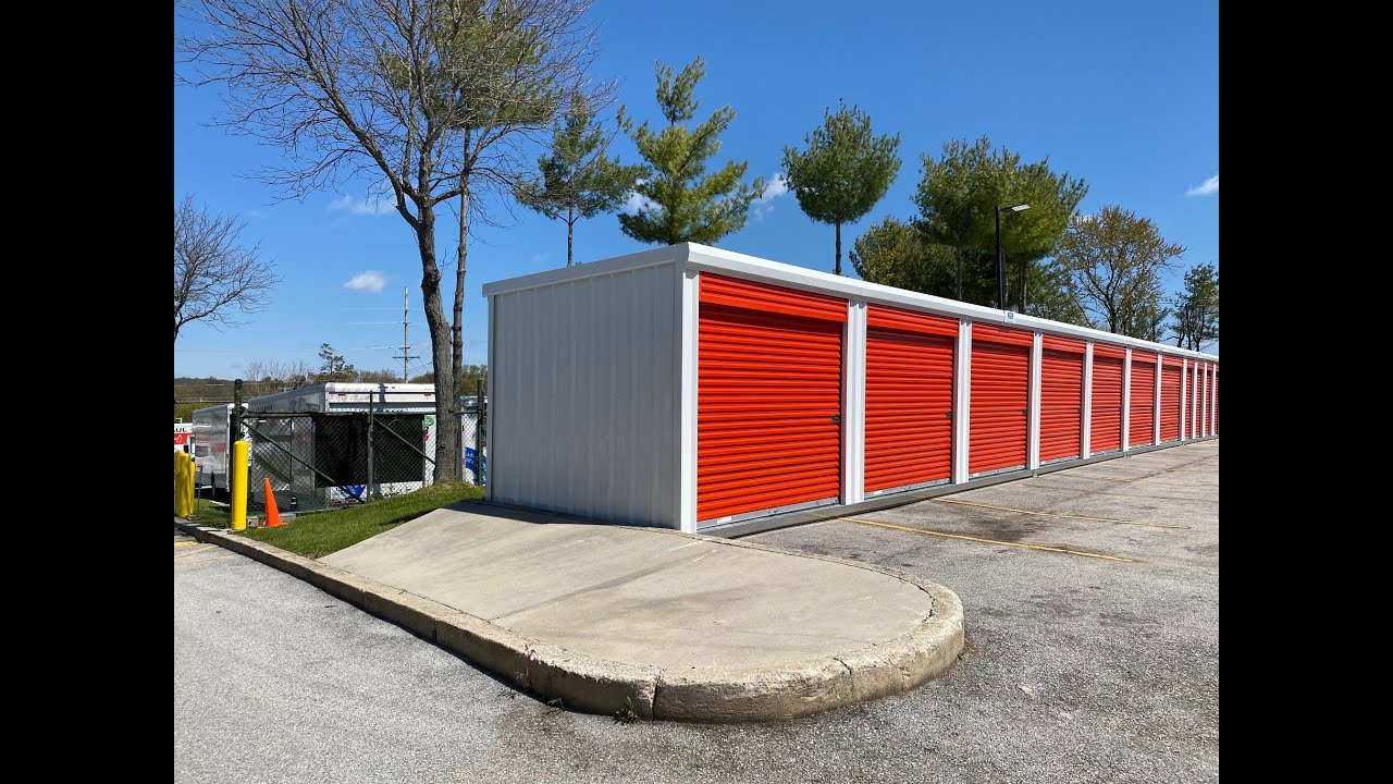 Miller's Relocatable Self Storage Units; How to create a corner.