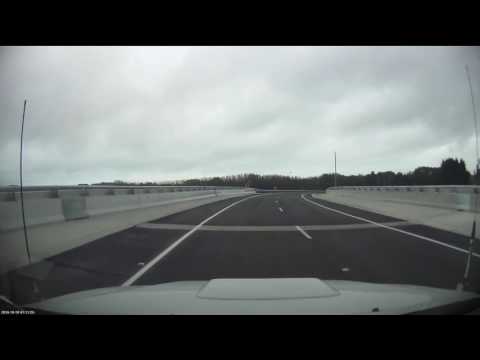 Where to drive on the temporary SH1 northbound re route through Peka Peka