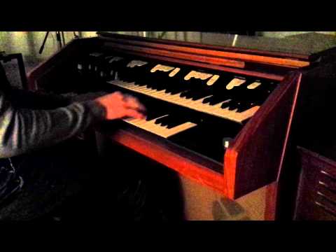 Hammond M-100 Organ - ranked #46 in Organs | Equipboard