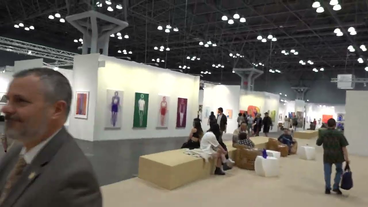 THE ARMORY SHOW ART FAIR 2023 A 30 minute closing time stroll through
