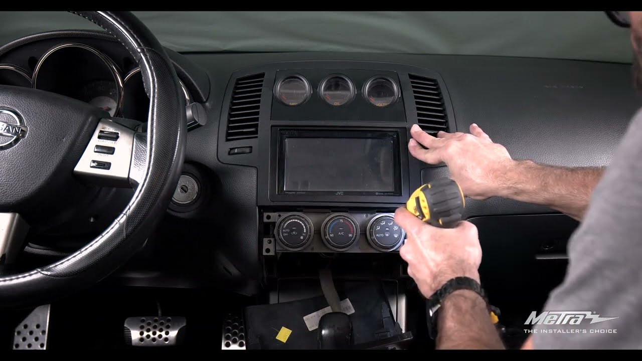 Dash Kit Installation - Fits 2005-2006 Nissan Altima (DP-7419)