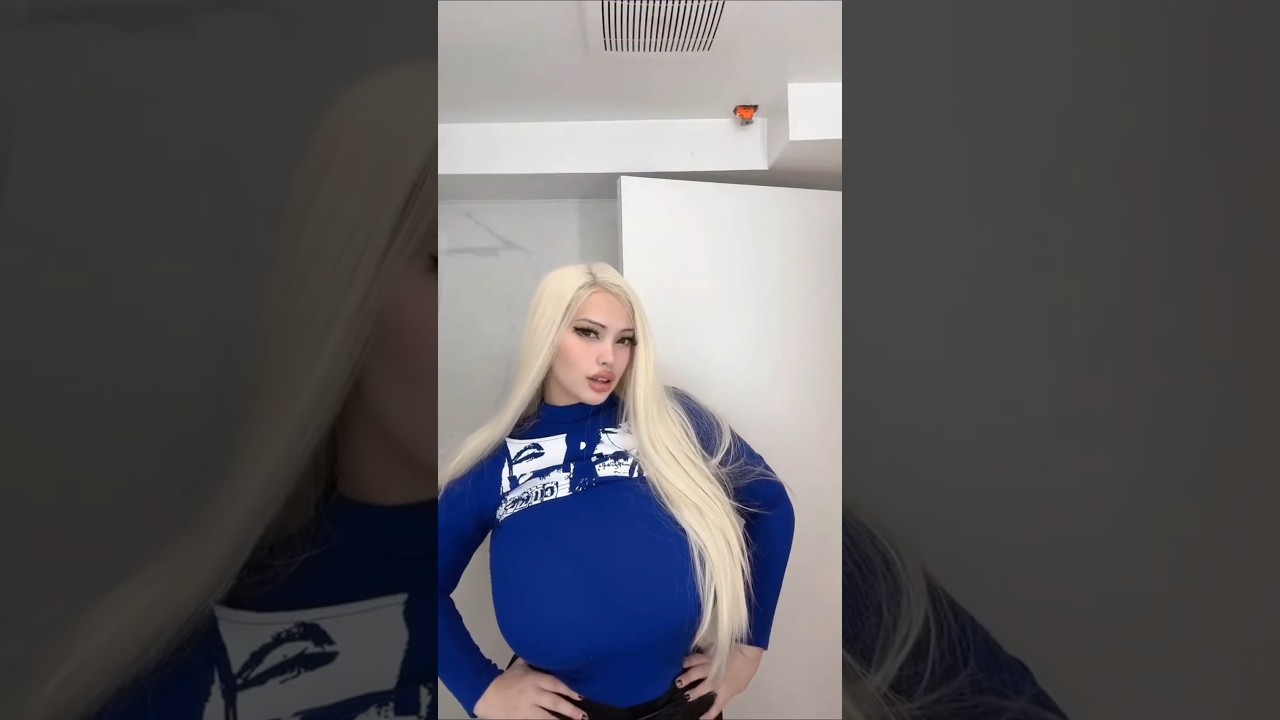 RNZXX32 Model BBW PLUS Size Beauty Fashion Bigger Is Better