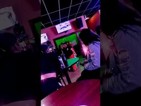 Mike Gator x Vibez lounge