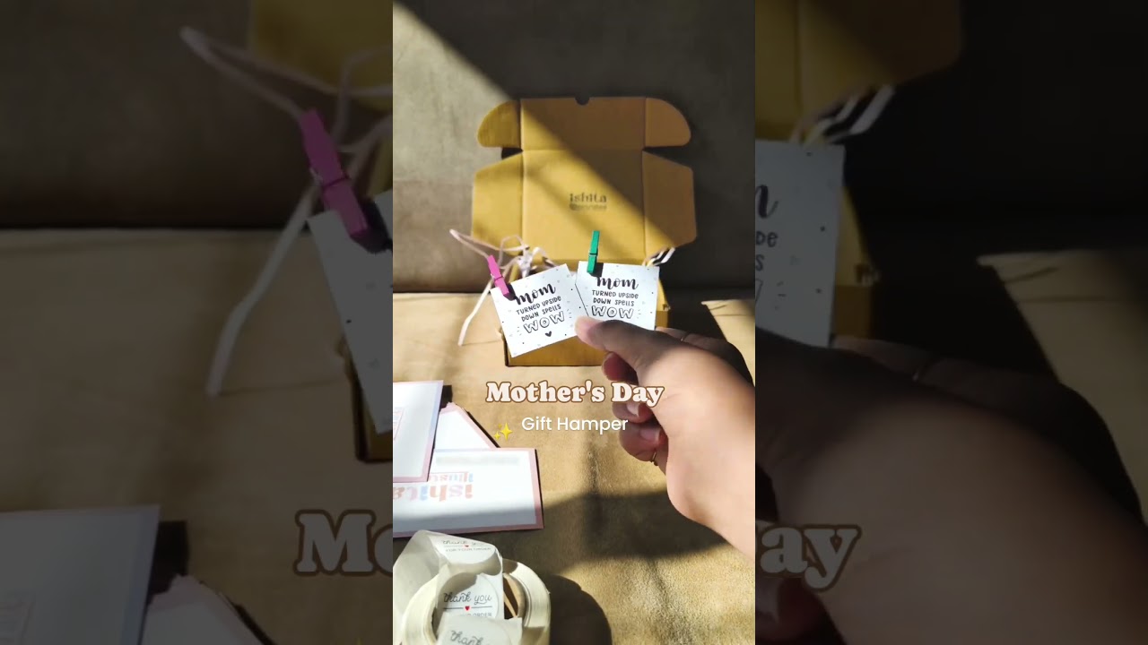 Mother's Day Gift Hamper 💕  #frame #digitalart #vector #illustration #mothersdaygift  #giftsformom