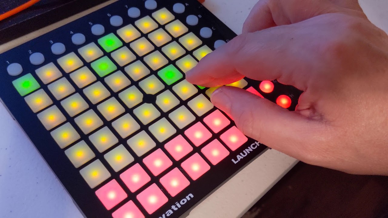 Used Novation Launchpad Mini Compact USB Grid Controller MK2