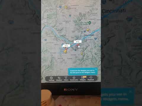 2 planes same call sign, 1 in front of the other. Weird
