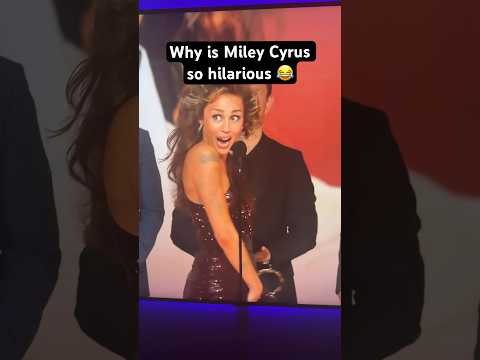Miley Cyrus stole the show π #GRAMMYs #MileyCyrus #SongOfTheYear #MerylStreep