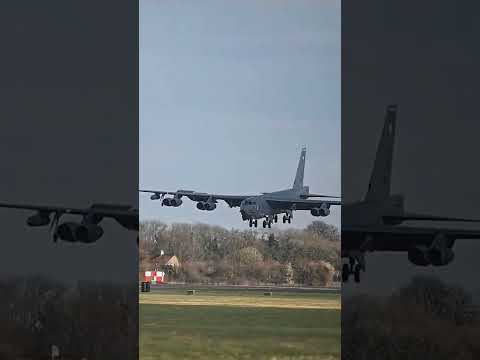 Buff landing during gusty winds #b52 #landing
