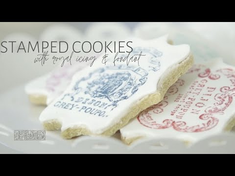 Kue Berstempel - Cara Menggunakan Stempel IOD pada Royal Icing dan Fondant