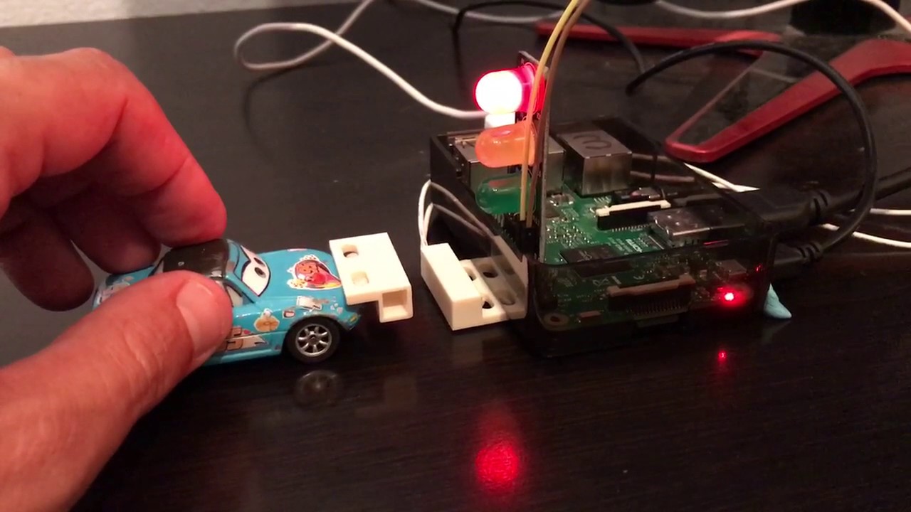 Raspberry Pi Door Sensor Demo