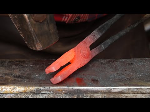 Blacksmithing Tongs the traditional approach